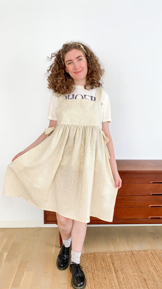 Ellie pinafore – Studio Minapop